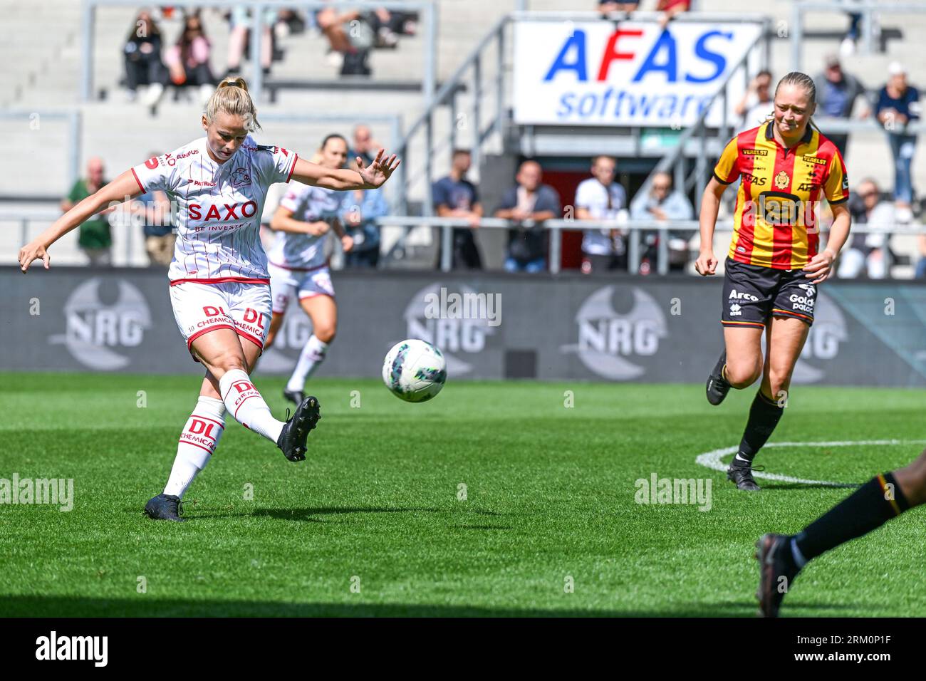 Mechelen, Belgium. 26th Aug, 2023. Amber Bert (10) of Zulte-Waregem ...