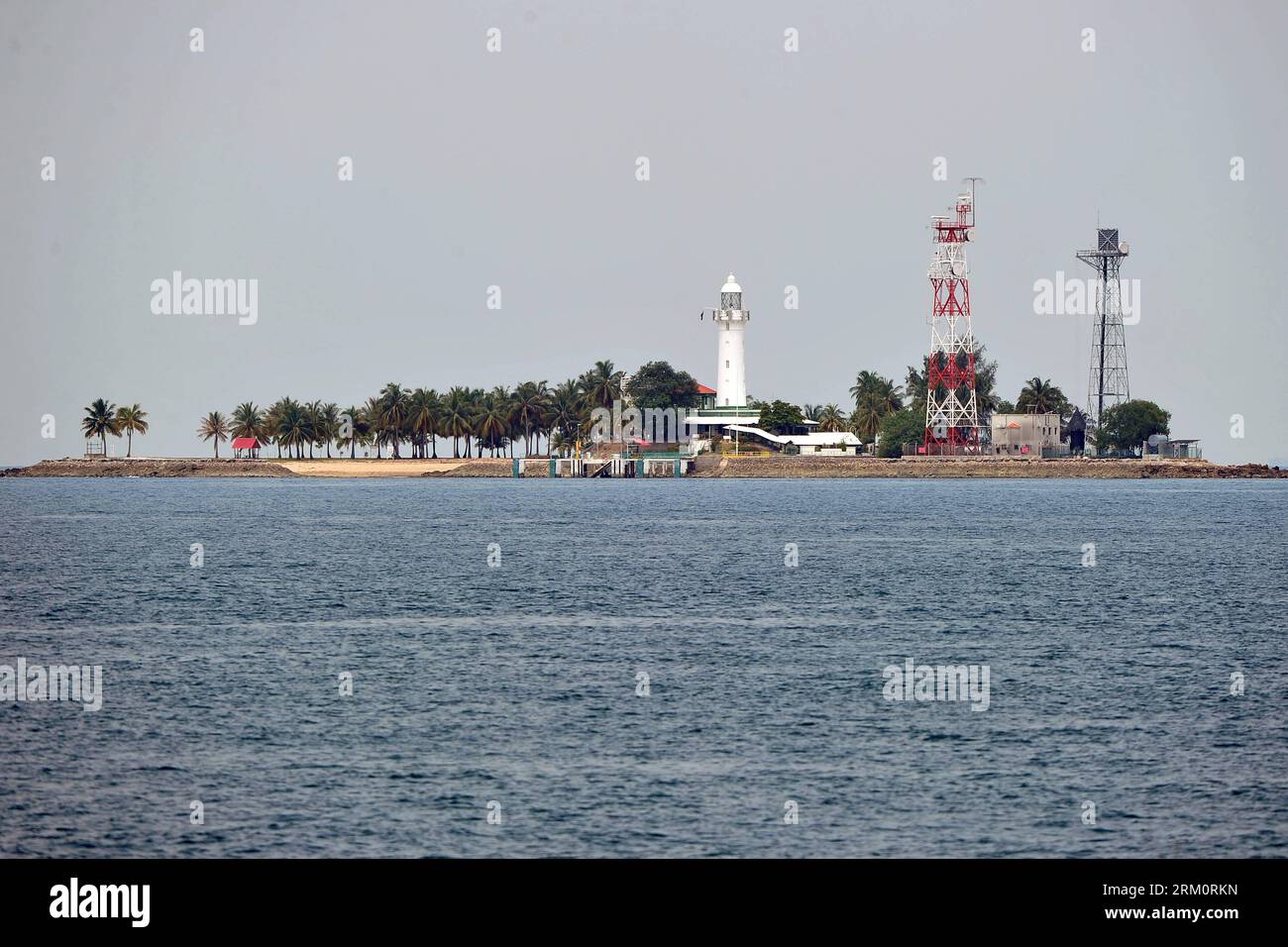 Raffles lighthouse singapore hi-res stock photography and images - Alamy