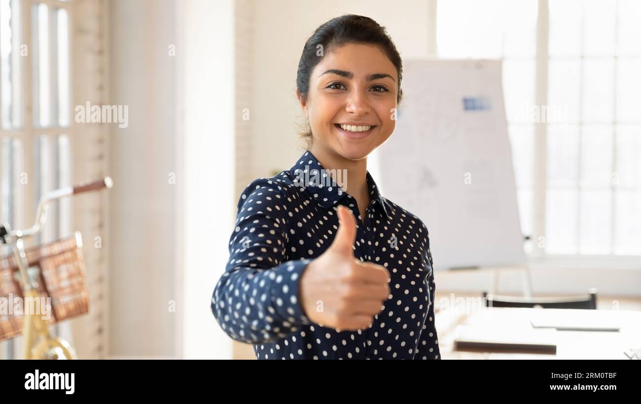 Acquainted indian hi-res stock photography and images - Alamy