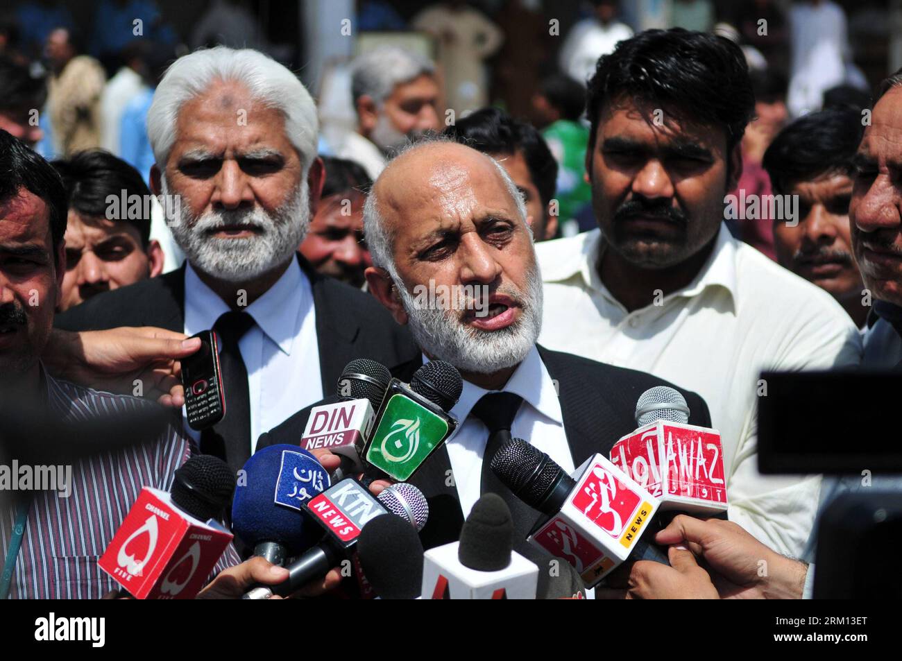 Pakistani lawyer hi-res stock photography and images - Alamy