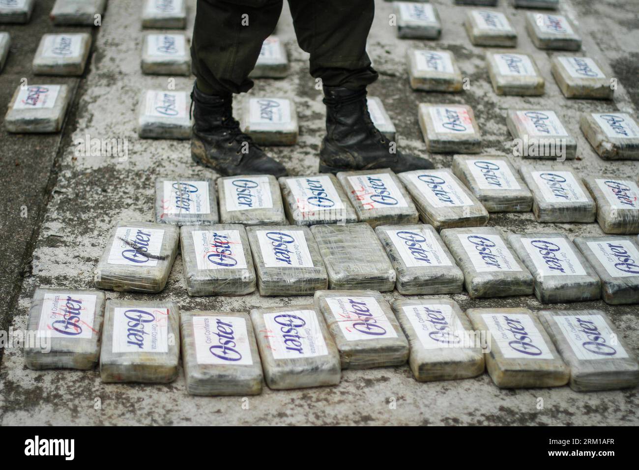 Cocaine hydrochloride hi-res stock photography and images - Alamy