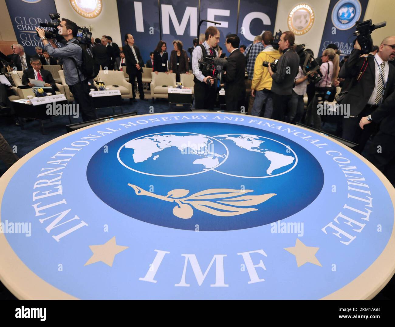 World bank group logo hi-res stock photography and images - Alamy