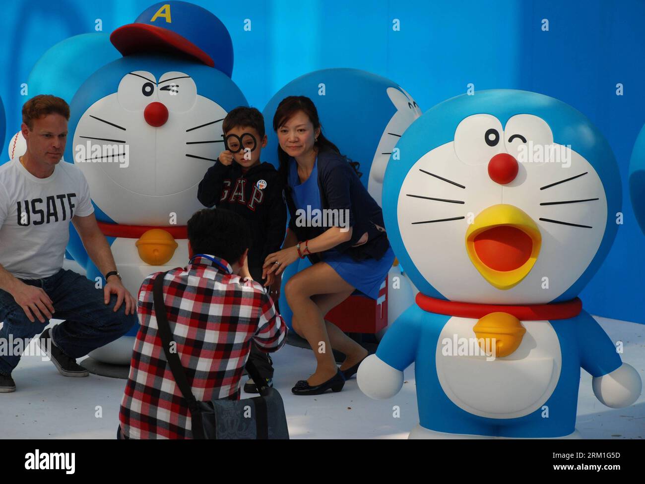 Cartoon character expressions hi-res stock photography and images - Alamy