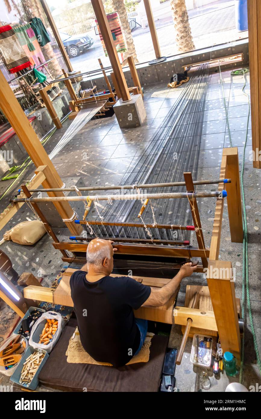 Traditional textiles bahrain hi-res stock photography and images - Alamy