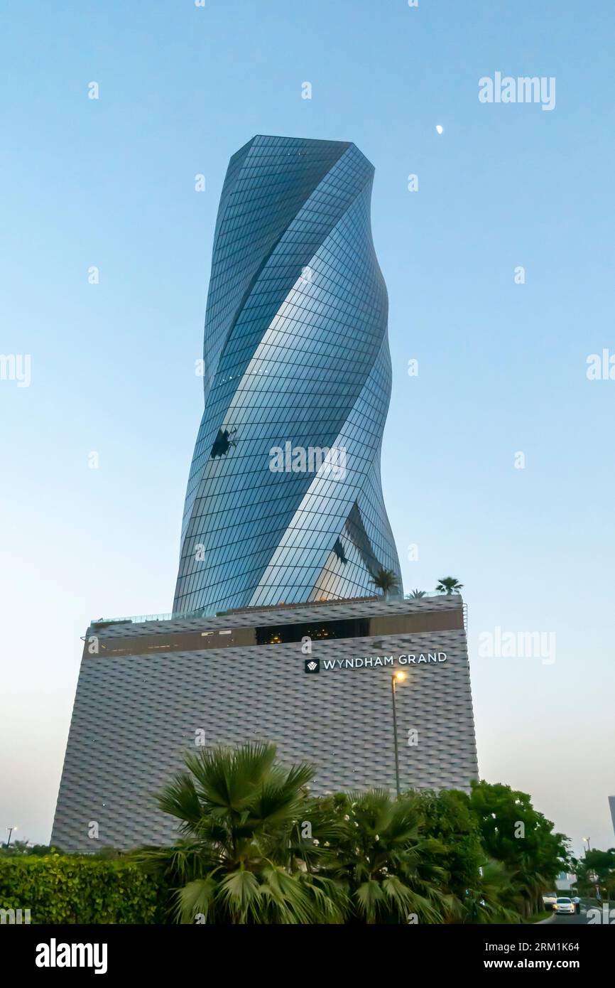 United Tower Bahrain, Windham Grand Hotel Bahrain Stock Photo - Alamy