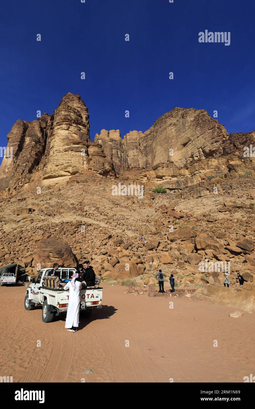 Tourists at Lawrence's Spring, Wadi Rum, Jordan, Middle East Stock ...