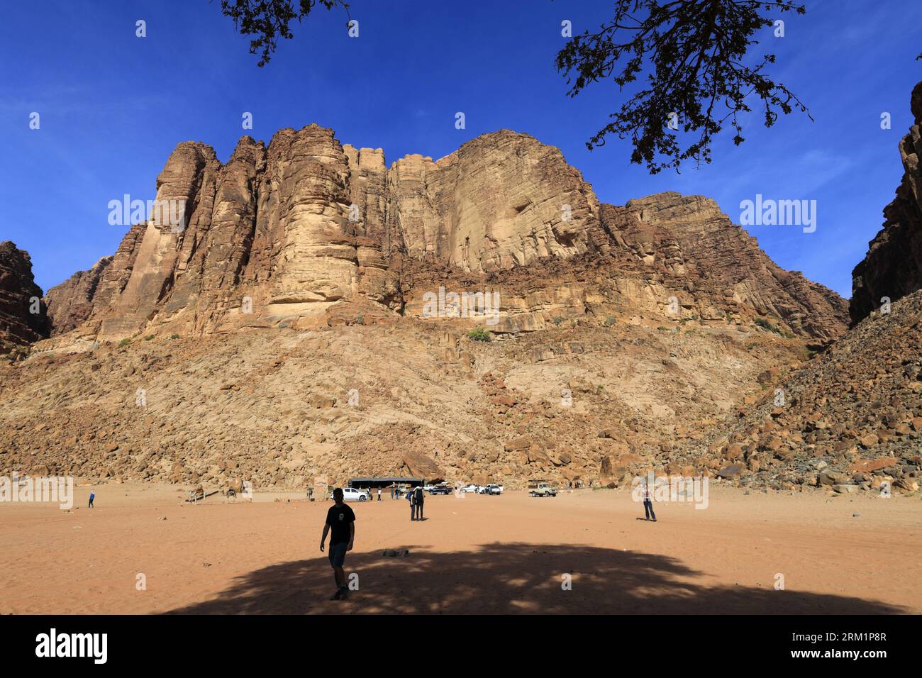 Tourists at Lawrence's Spring, Wadi Rum, Jordan, Middle East Stock ...