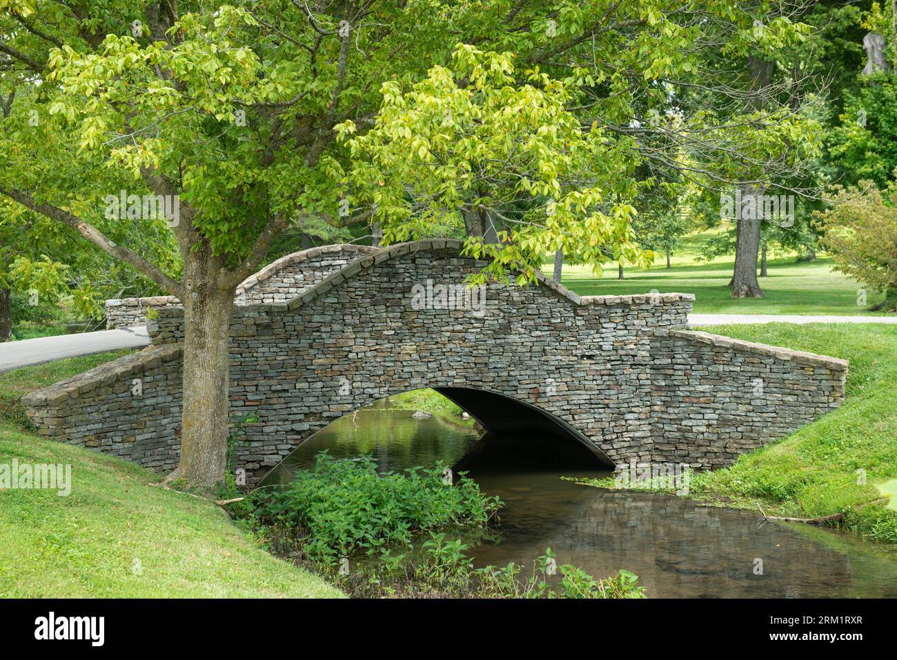Stone bridge on kentucky hi-res stock photography and images - Alamy