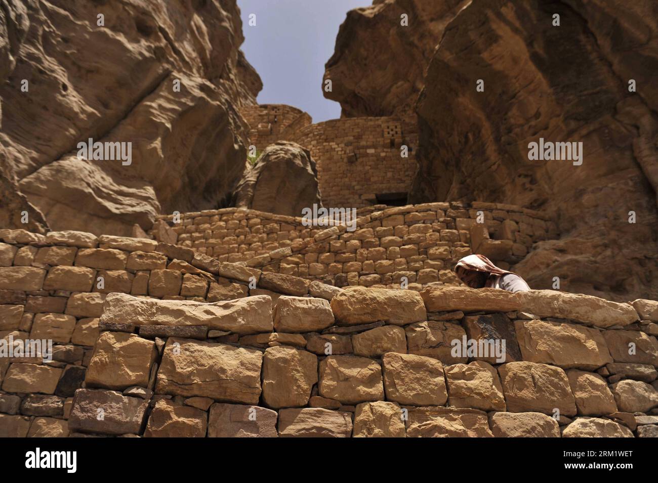 Thula yemen buildings hi-res stock photography and images - Alamy