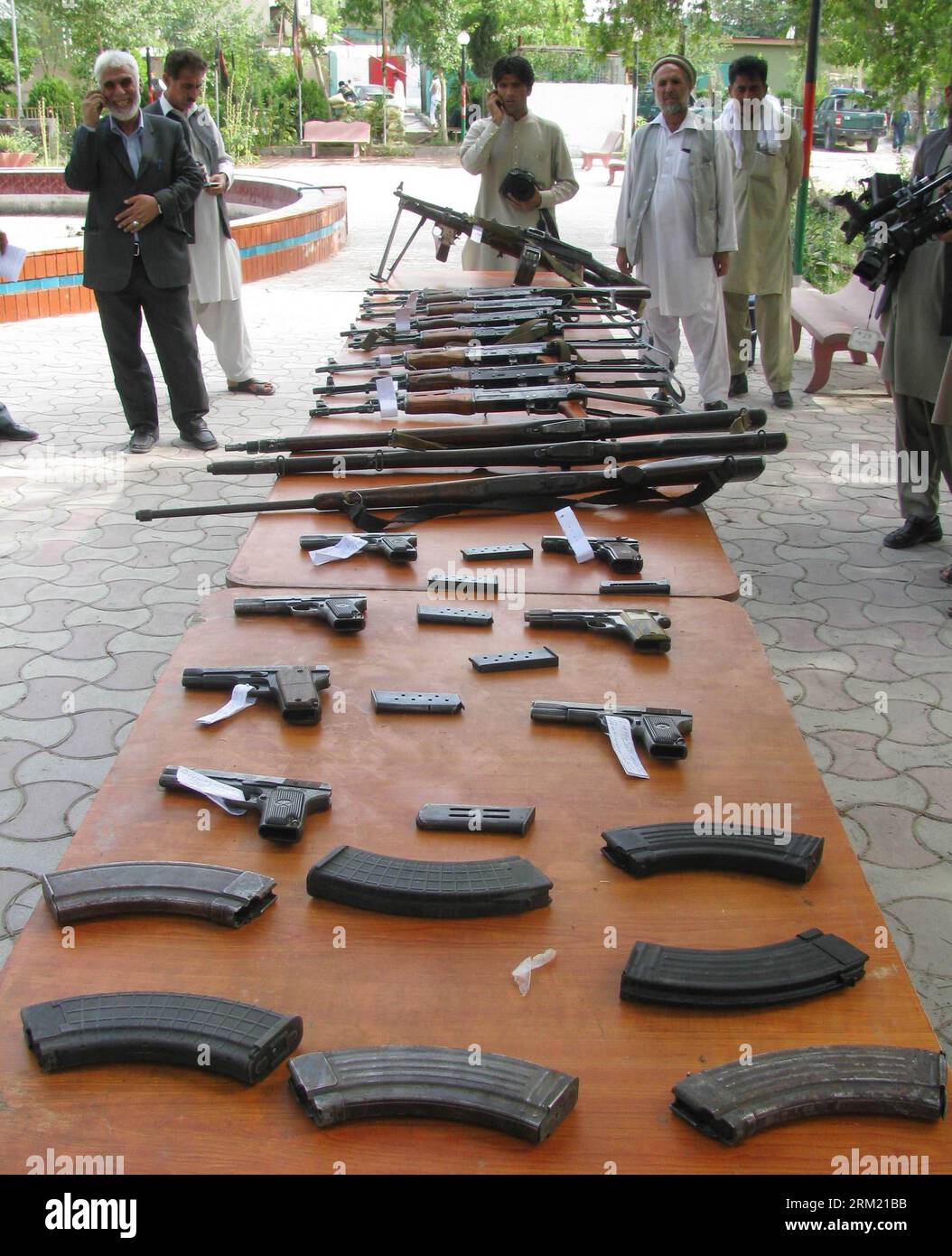 Captured weapons hi-res stock photography and images - Alamy