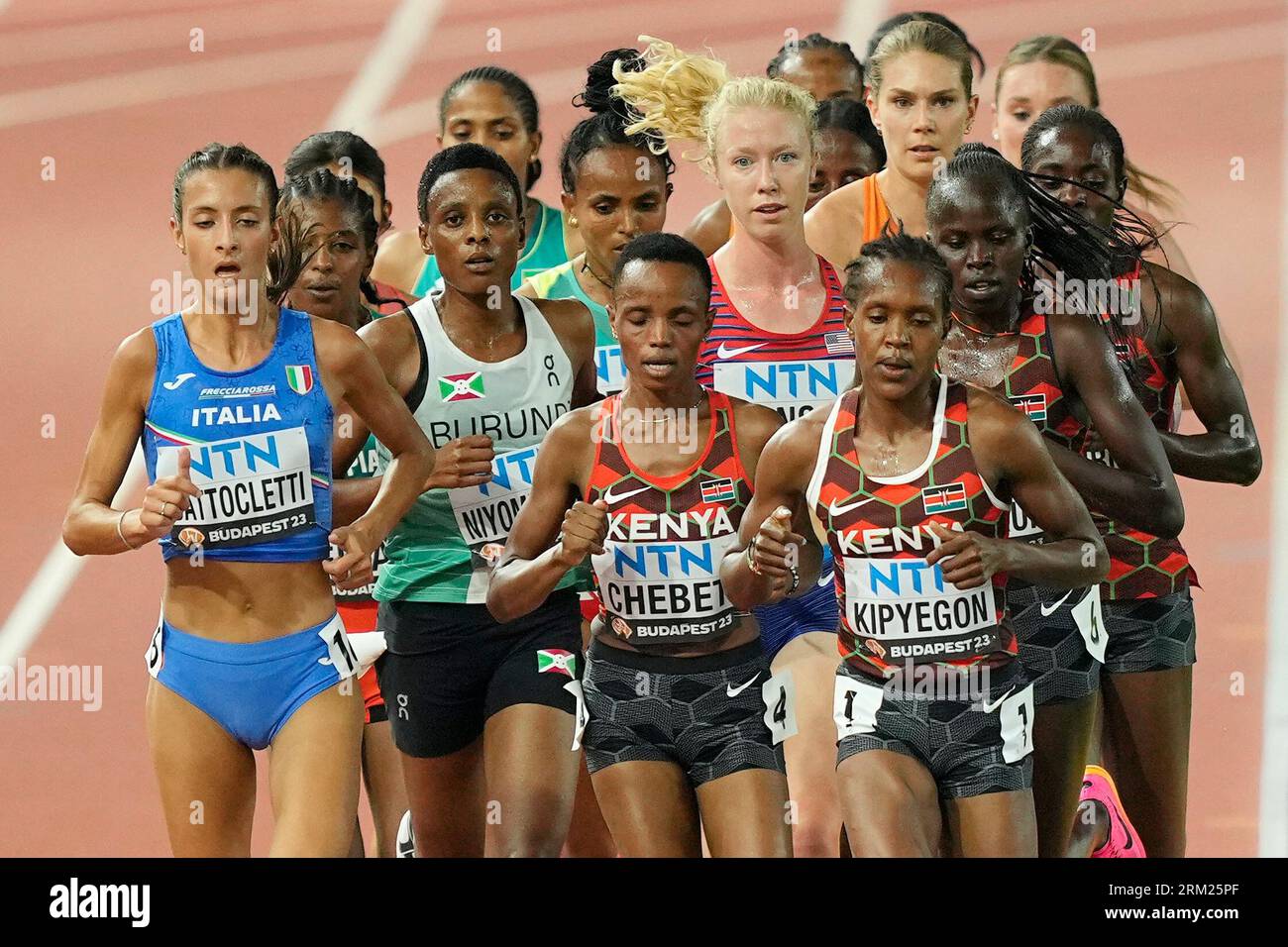 Faith Kipyegon and Beatrice Chebet, of Kenya lead the field in the ...