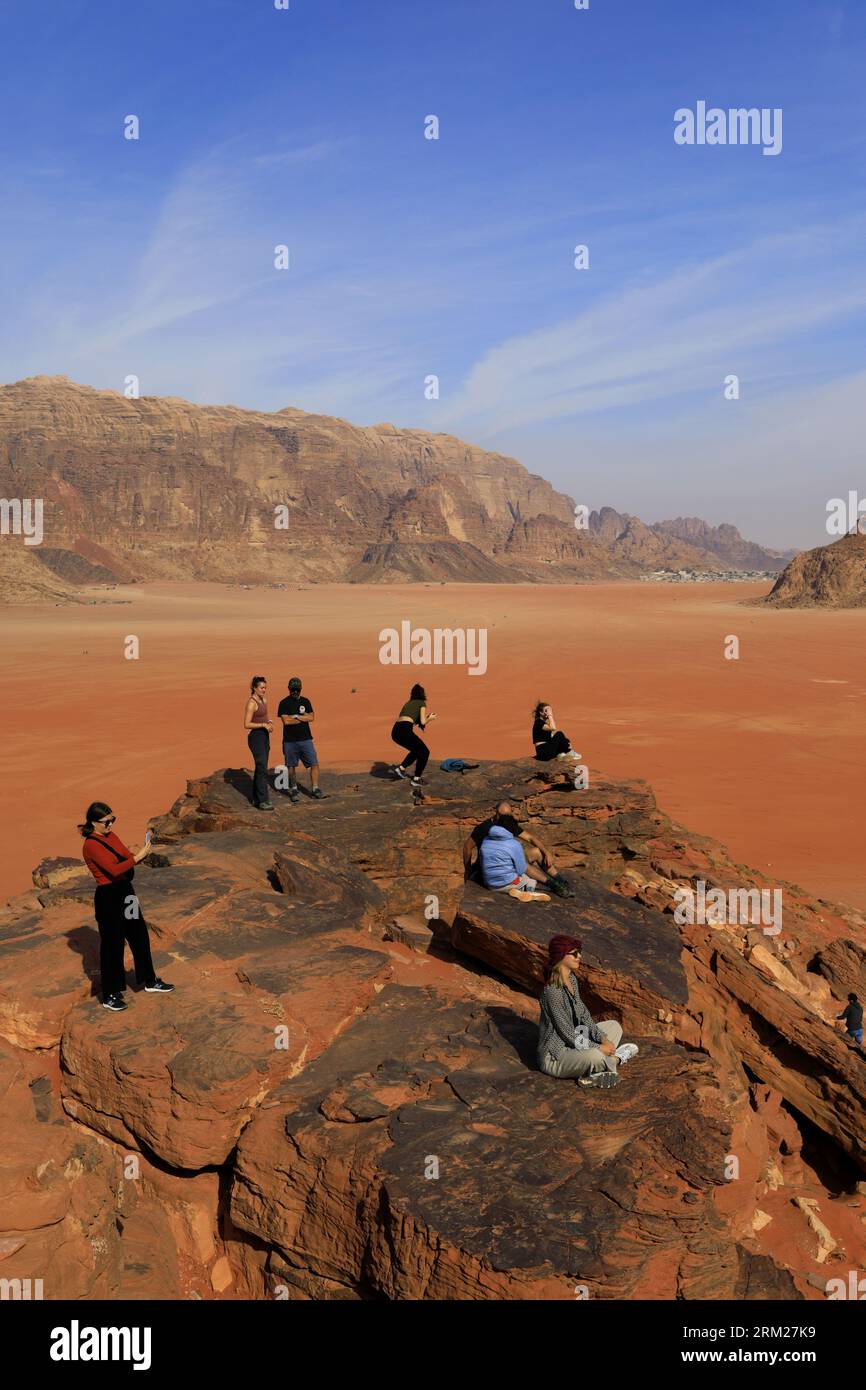 Overview of the desert at Wadi Rum, Unesco World Heritage Site, Jordan ...