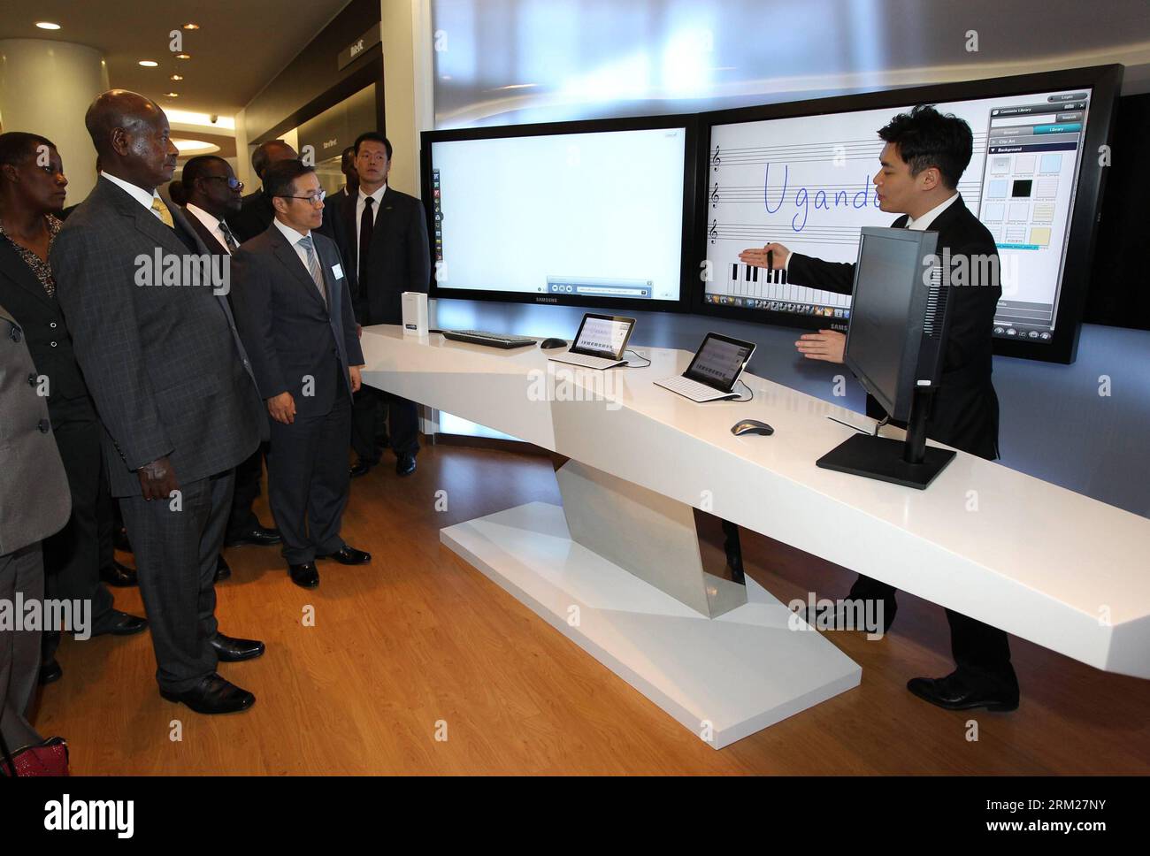 Samsung digital city suwon hi-res stock photography and images - Alamy