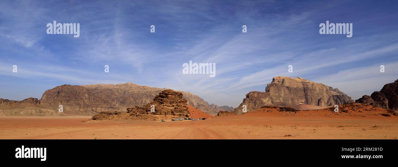 Overview of the desert at Wadi Rum, Unesco World Heritage Site, Jordan ...