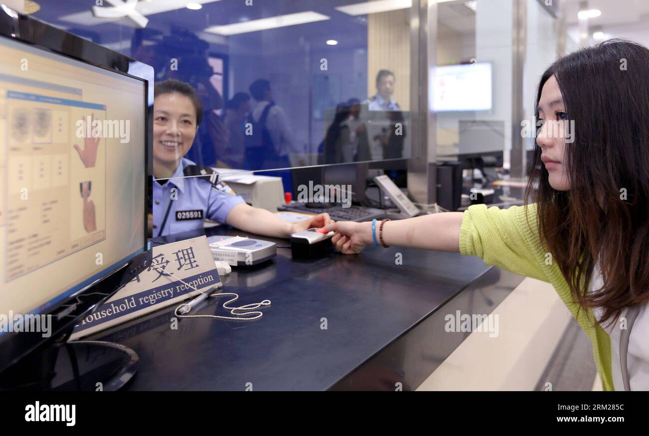 Fingerprint station hi-res stock photography and images - Alamy