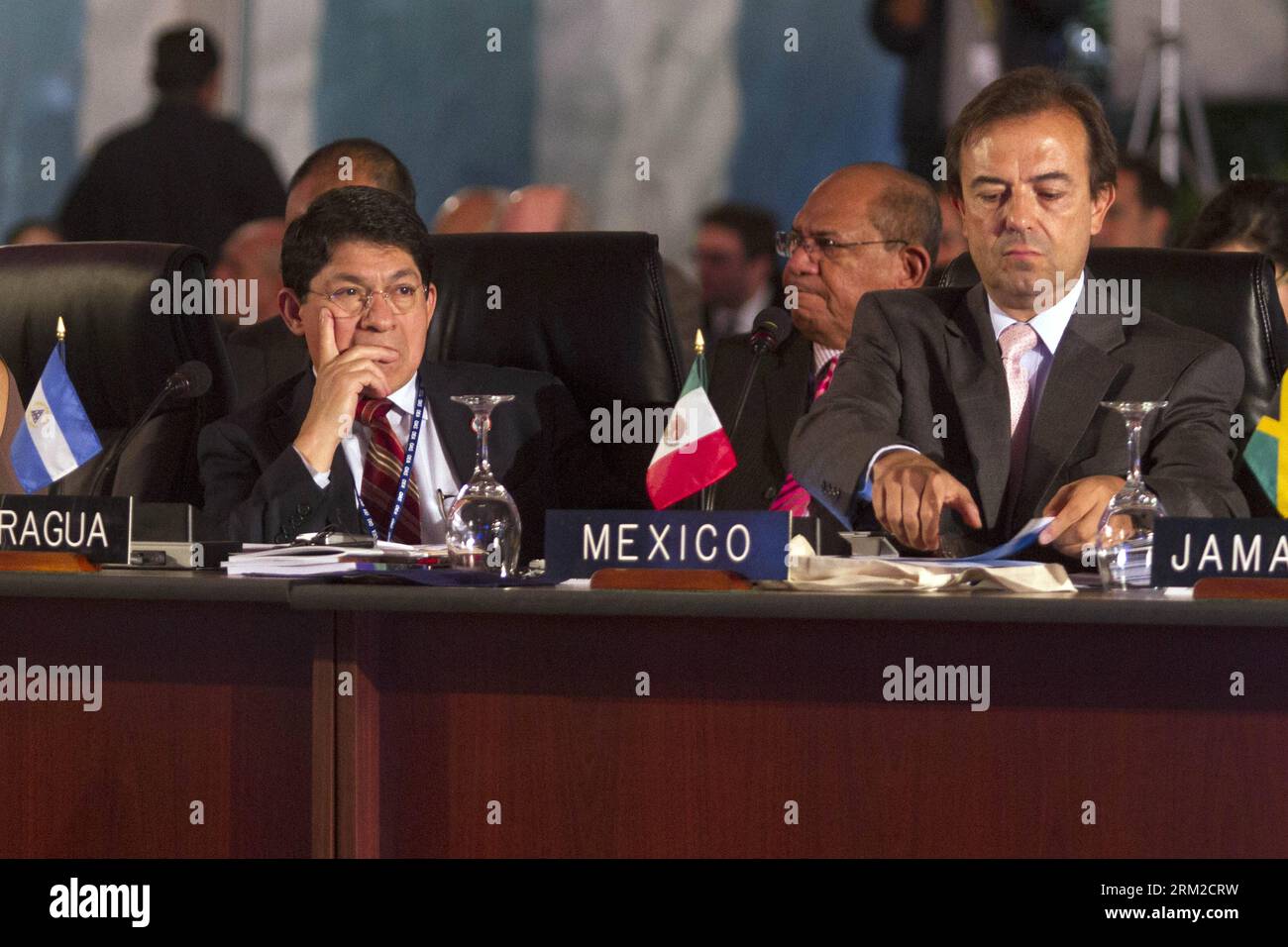 Consensus mechanisms hi-res stock photography and images - Alamy