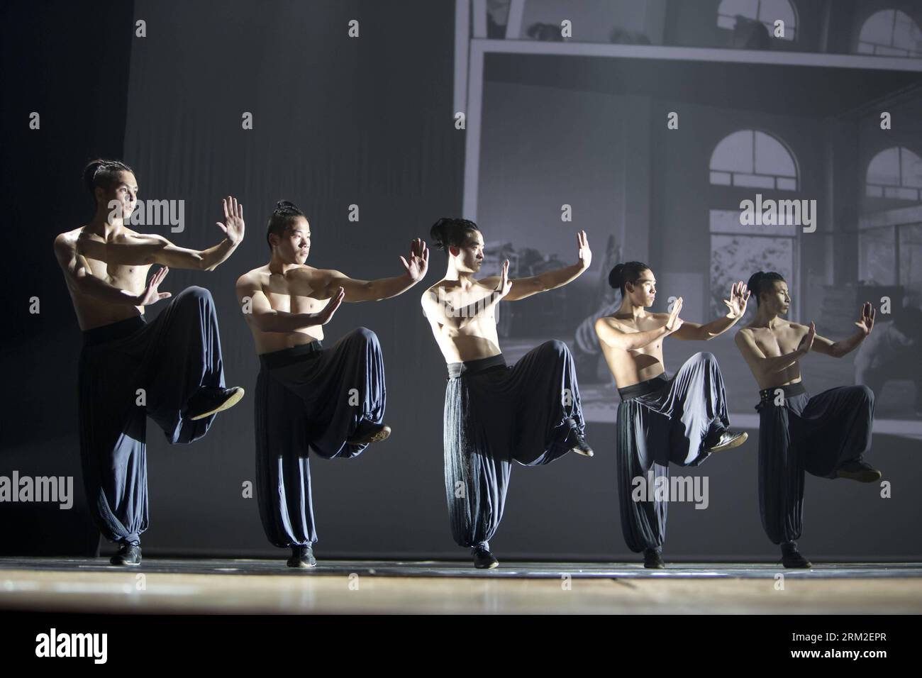Bing kung hi-res stock photography and images - Alamy
