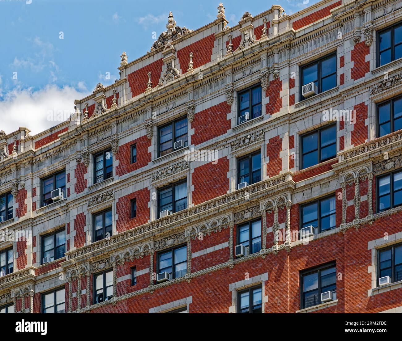 215 west 101st st hi-res stock photography and images - Alamy