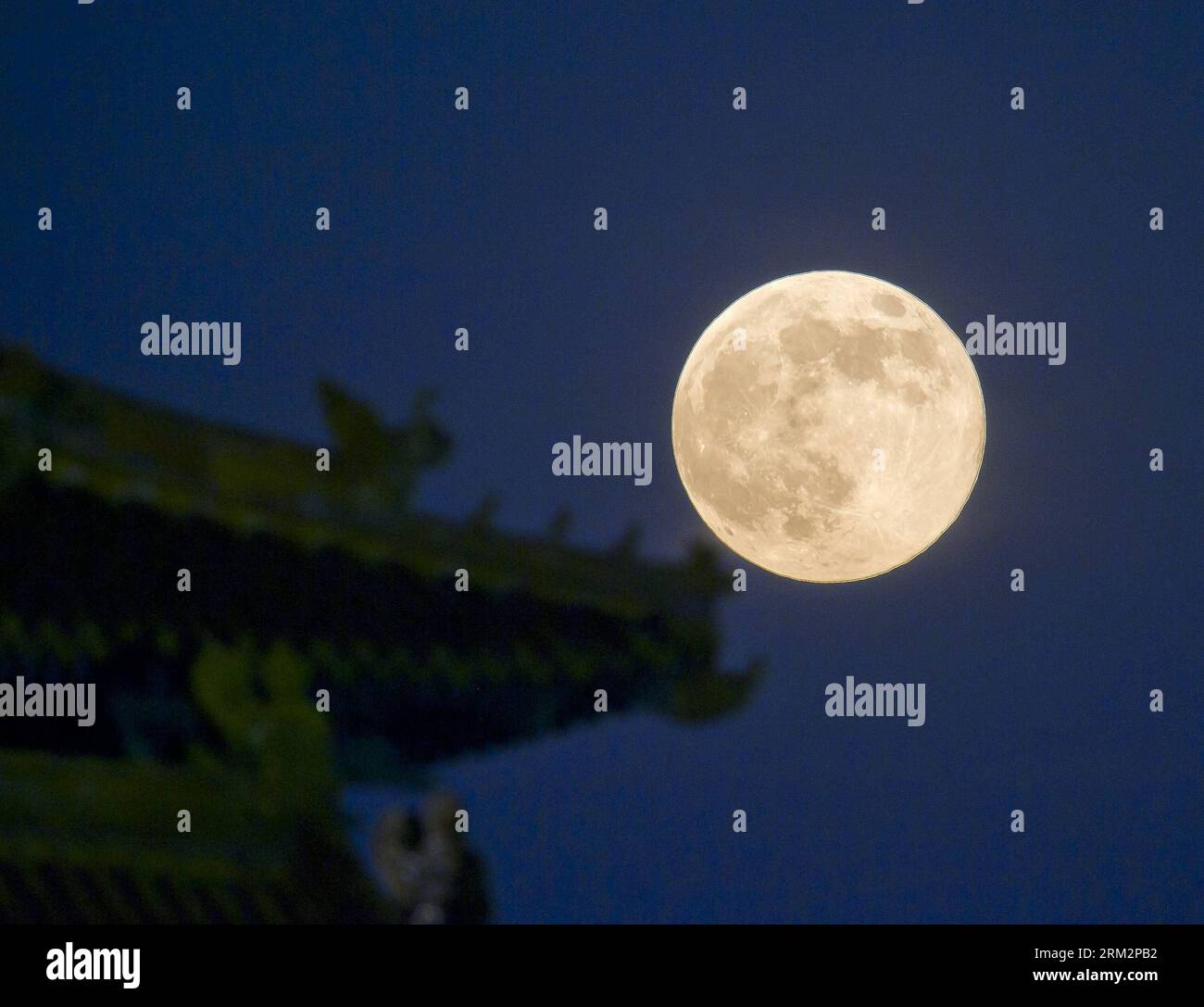 Forbidden city full moon hi-res stock photography and images - Alamy