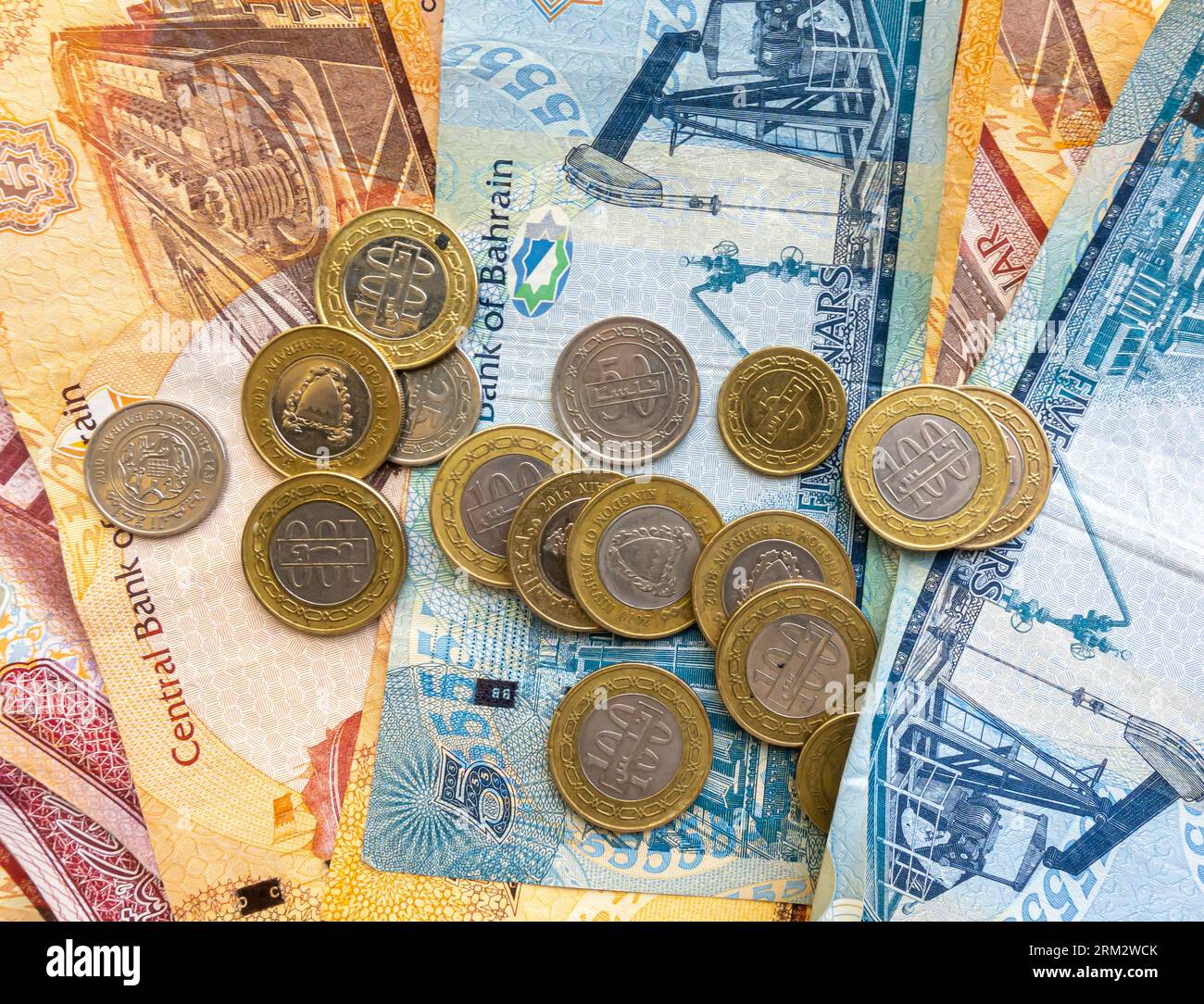 Bahrain banknotes and coins, Bahrain money assorted Stock Photo - Alamy