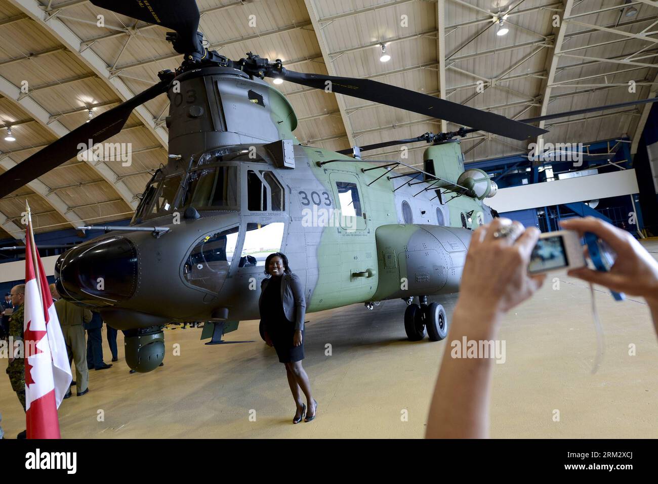 Chinook helicopter canada hi-res stock photography and images - Alamy