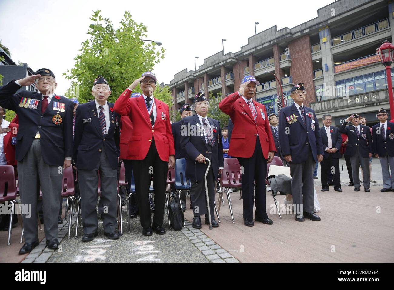 Chinese canadian railway hi-res stock photography and images - Alamy