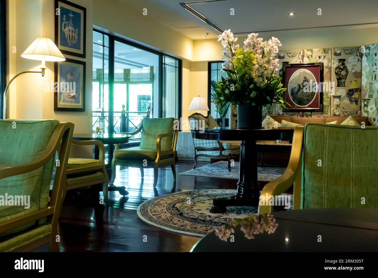 The Ritz-Carlton Bahrain, lobby lounge interior Stock Photo - Alamy
