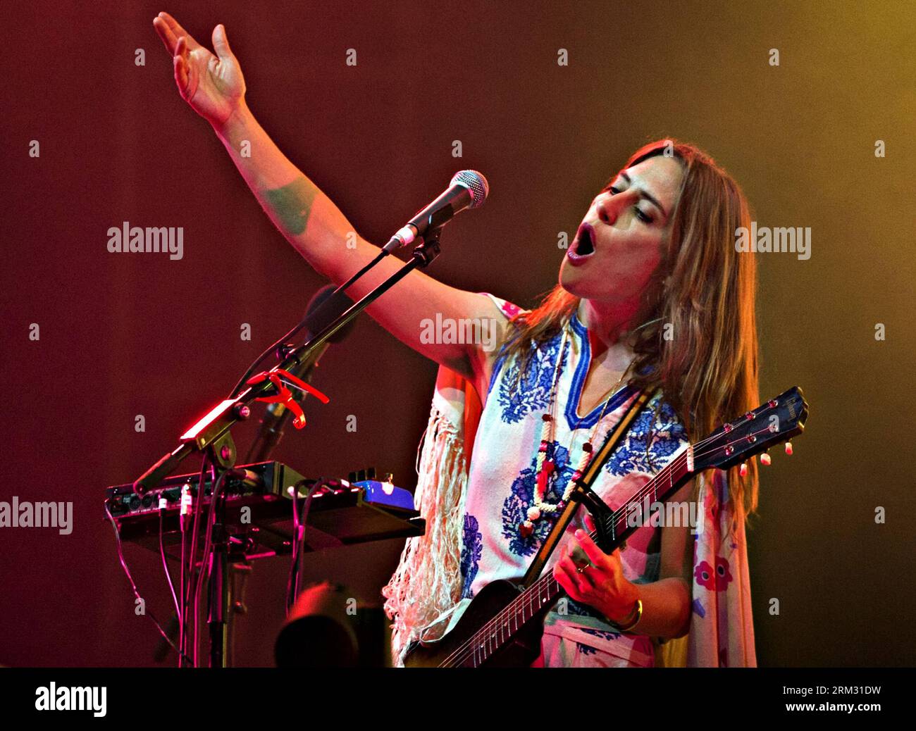 Leslie feist hi-res stock photography and images - Alamy