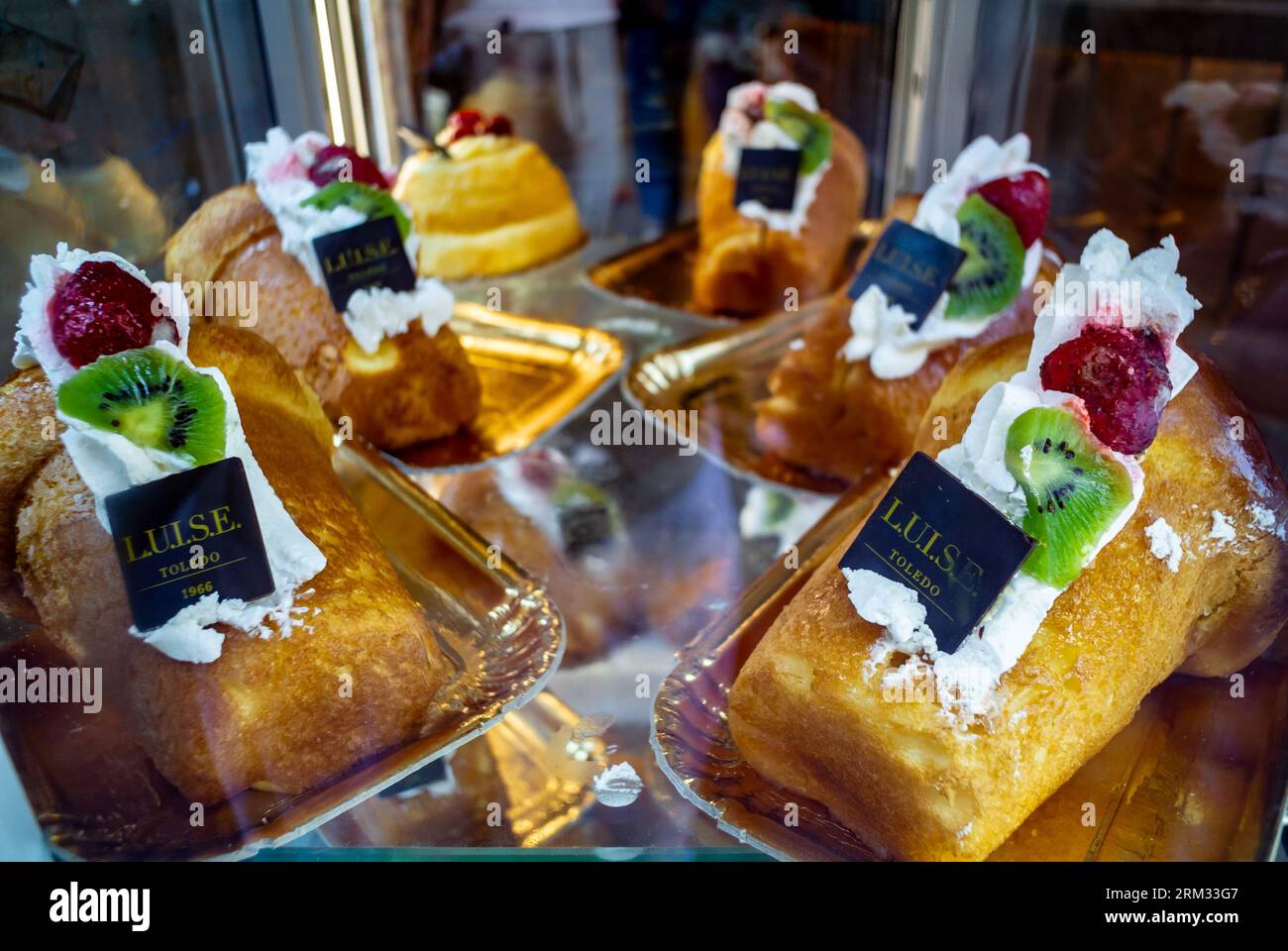 Neapolitan pastry hi-res stock photography and images - Alamy