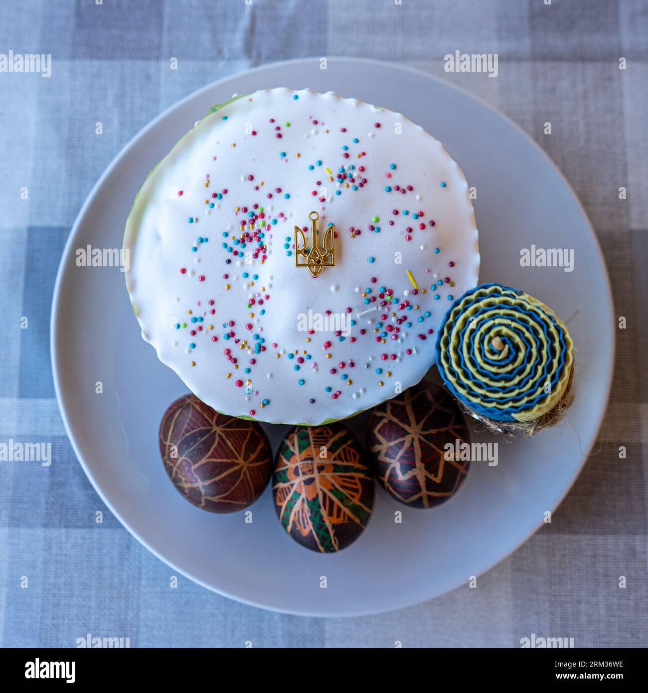 Traditional Ukrainian Easter cake (paska) with eggs (pysanky) and ...