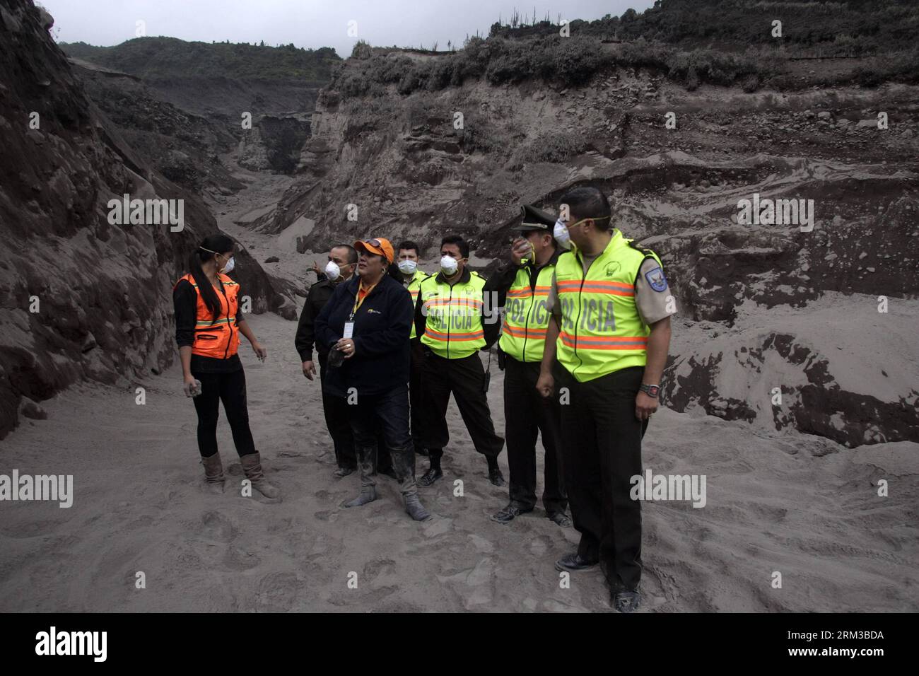 Volcano risk management hi-res stock photography and images - Alamy
