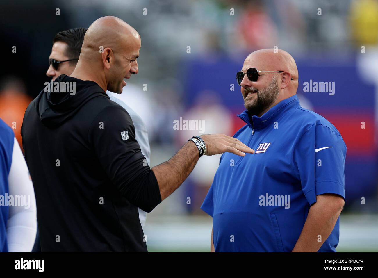 New York Jets head coach Robert Saleh, left, and New York Giants head ...
