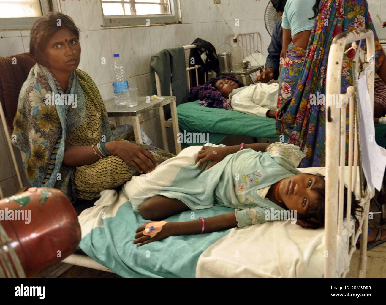Eating school for children hospital hi-res stock photography and images ...