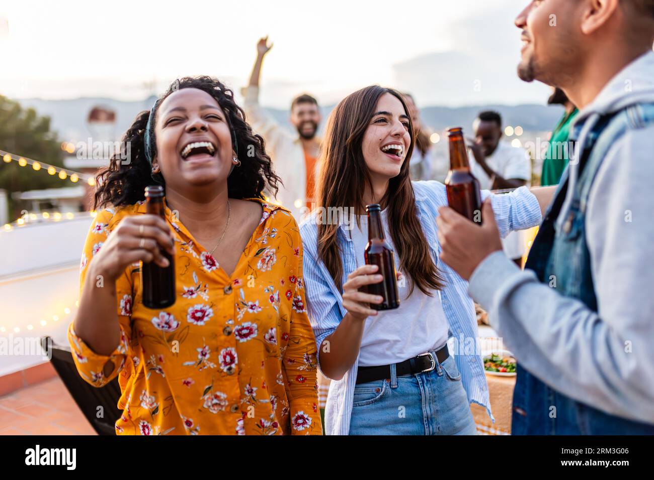 People celebrate balcony hi-res stock photography and images - Alamy