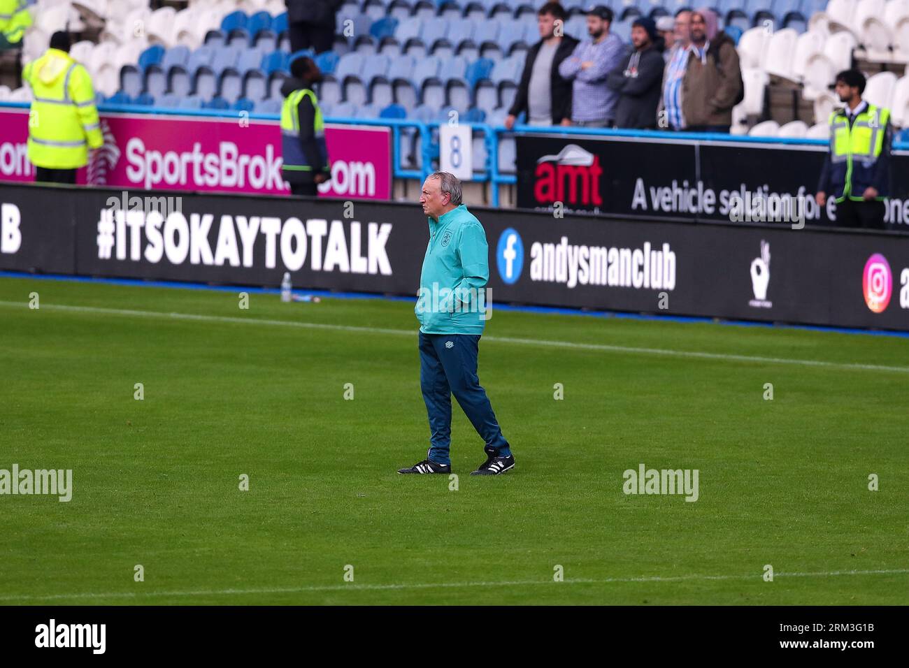 Huddersfield Town manager Neil Warnock during the Sky Bet Championship ...