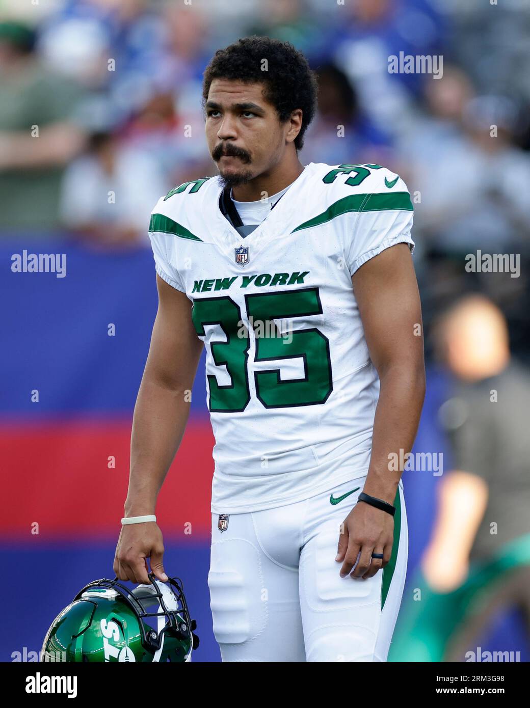 New York Jets running back Travis Dye (35) practices before an NFL ...