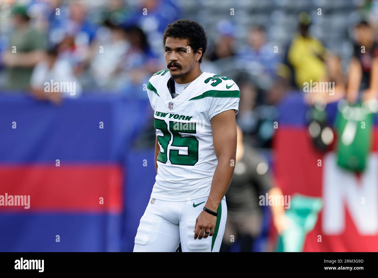 New York Jets running back Travis Dye (35) practices before an NFL ...