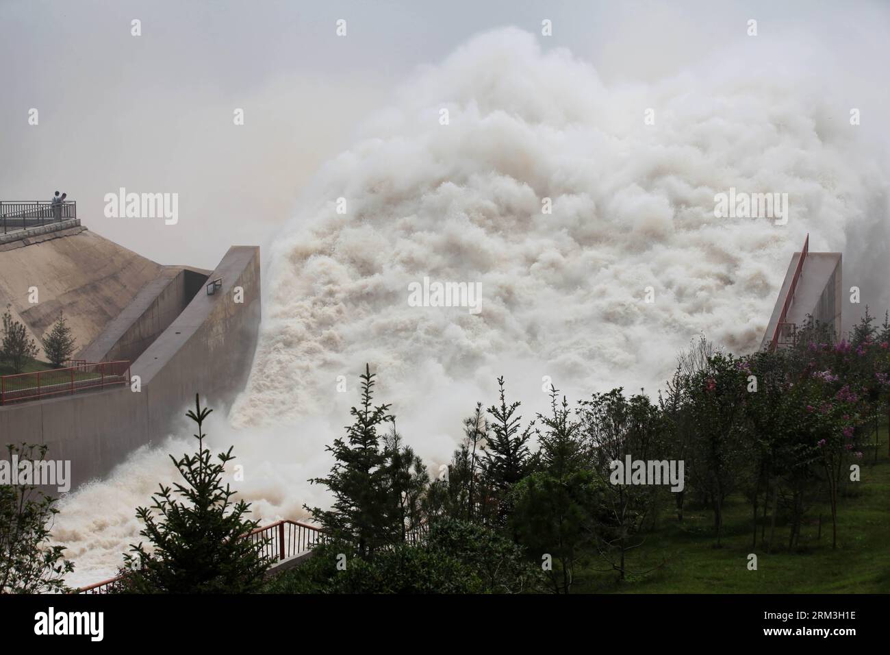 Yellow river sand washing hi-res stock photography and images - Alamy