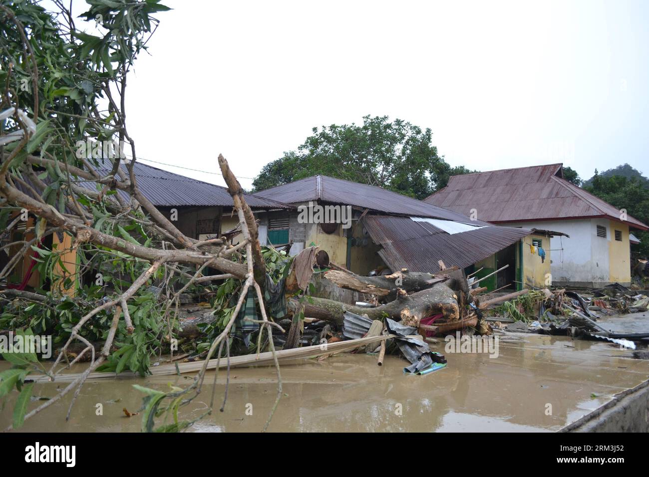 Staudamm katastrophe hi-res stock photography and images - Alamy