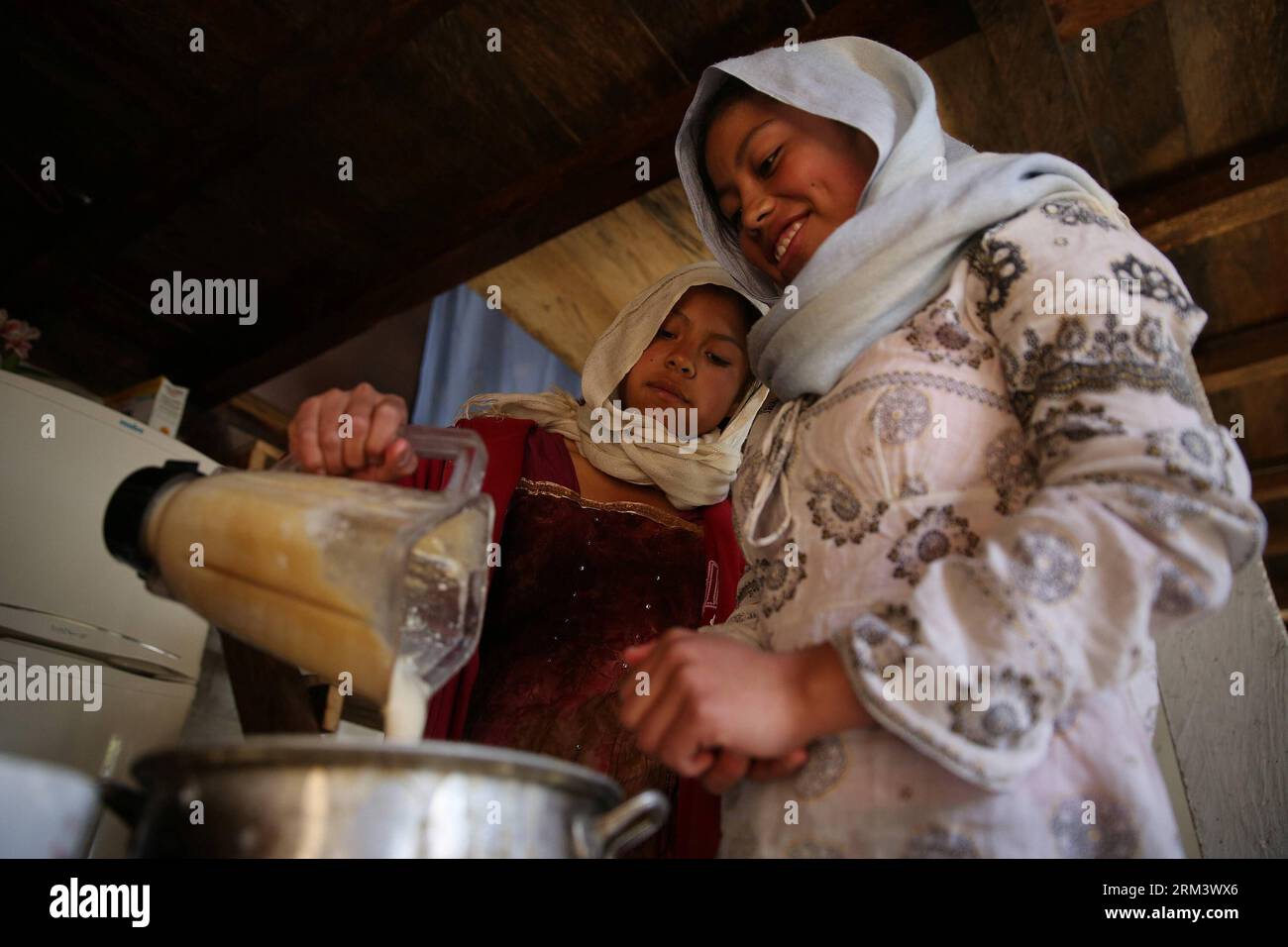 Women muslim community in mexico hi-res stock photography and images ...