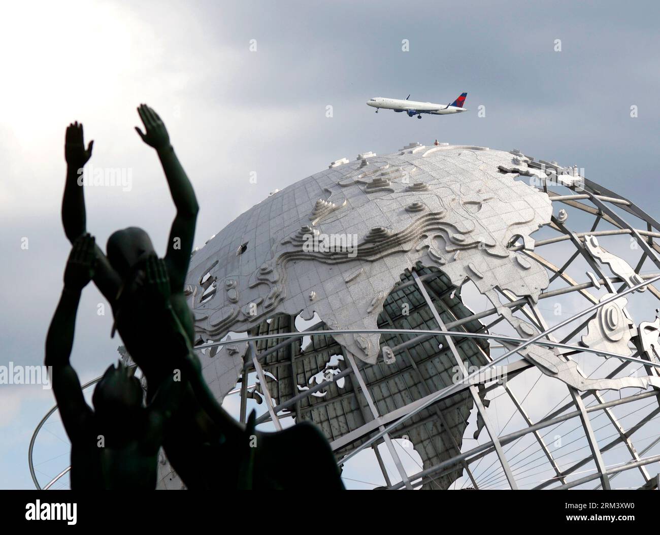 Arthur ashe statue hi-res stock photography and images - Alamy