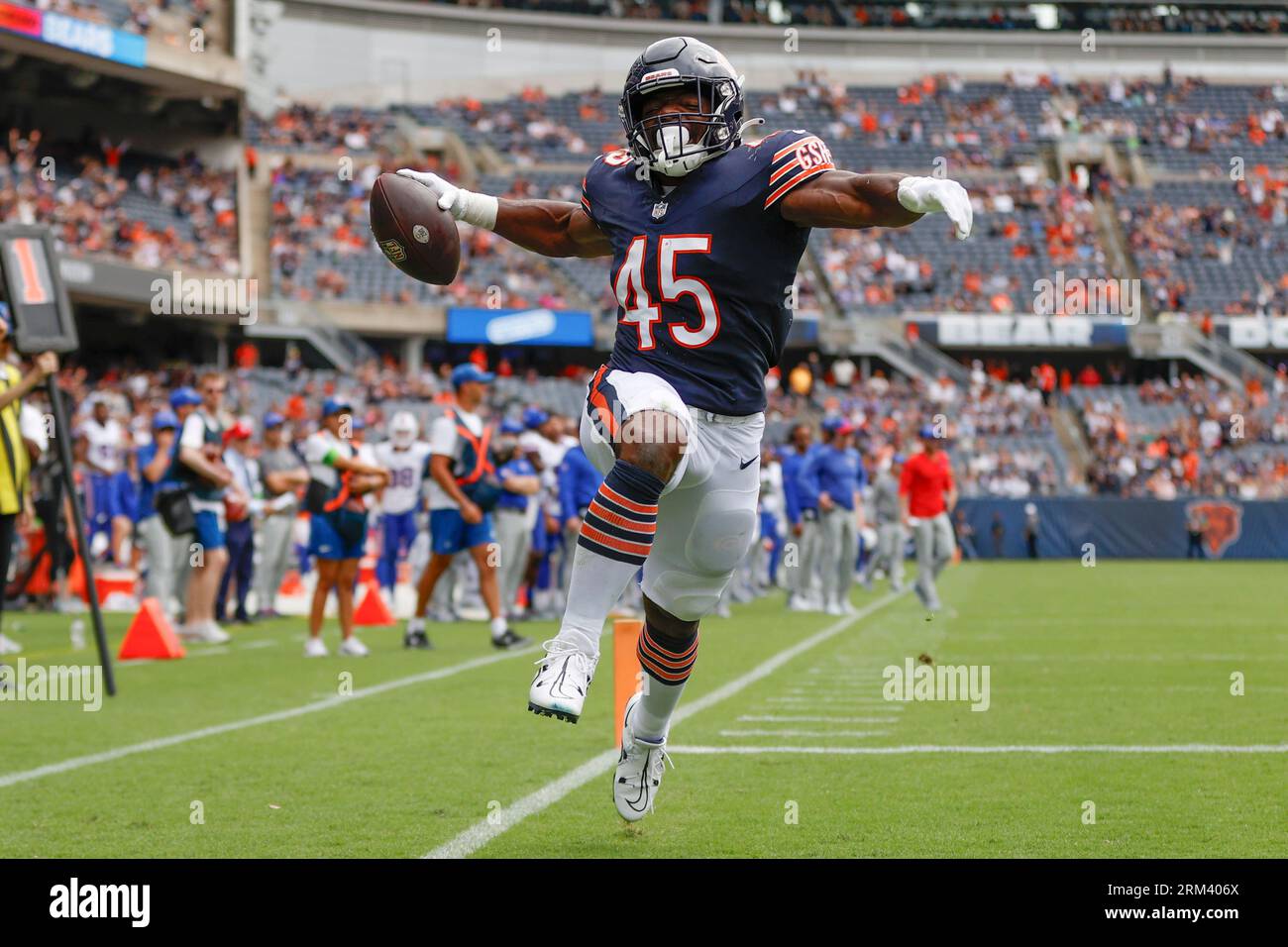 Chicago Bears fullback Robert Burns (45) scores a touchdown against the ...