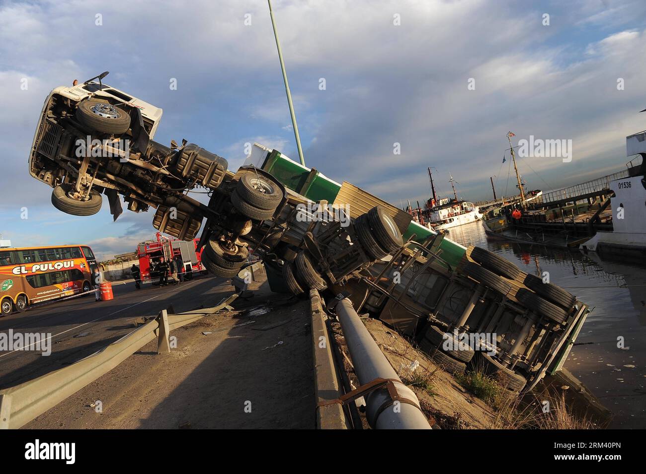 Car accident with overturned truck hi-res stock photography and images ...