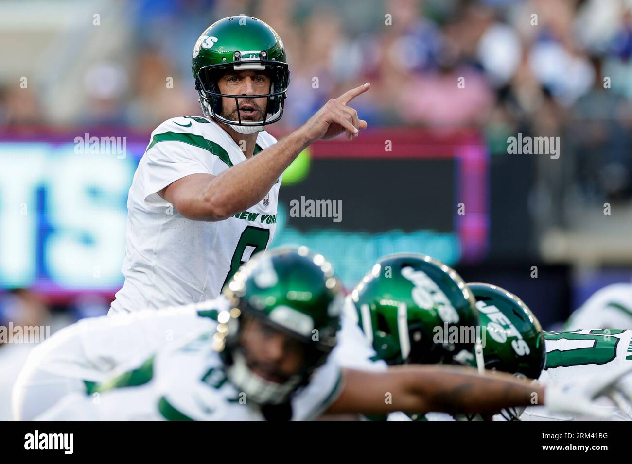 New York Jets quarterback Aaron Rodgers (8) calls out a play during the ...