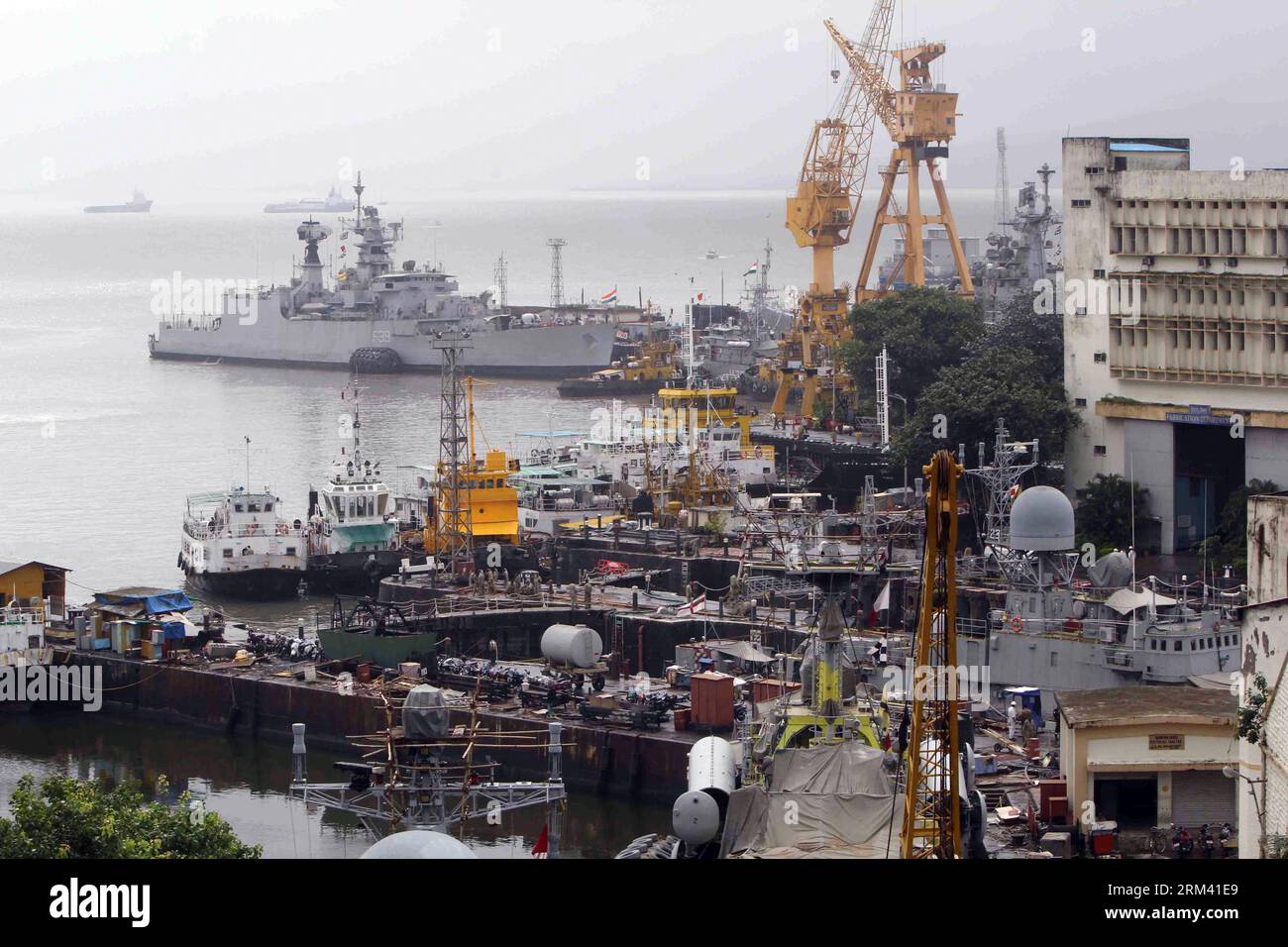 Submarines at the mooring hi-res stock photography and images - Alamy