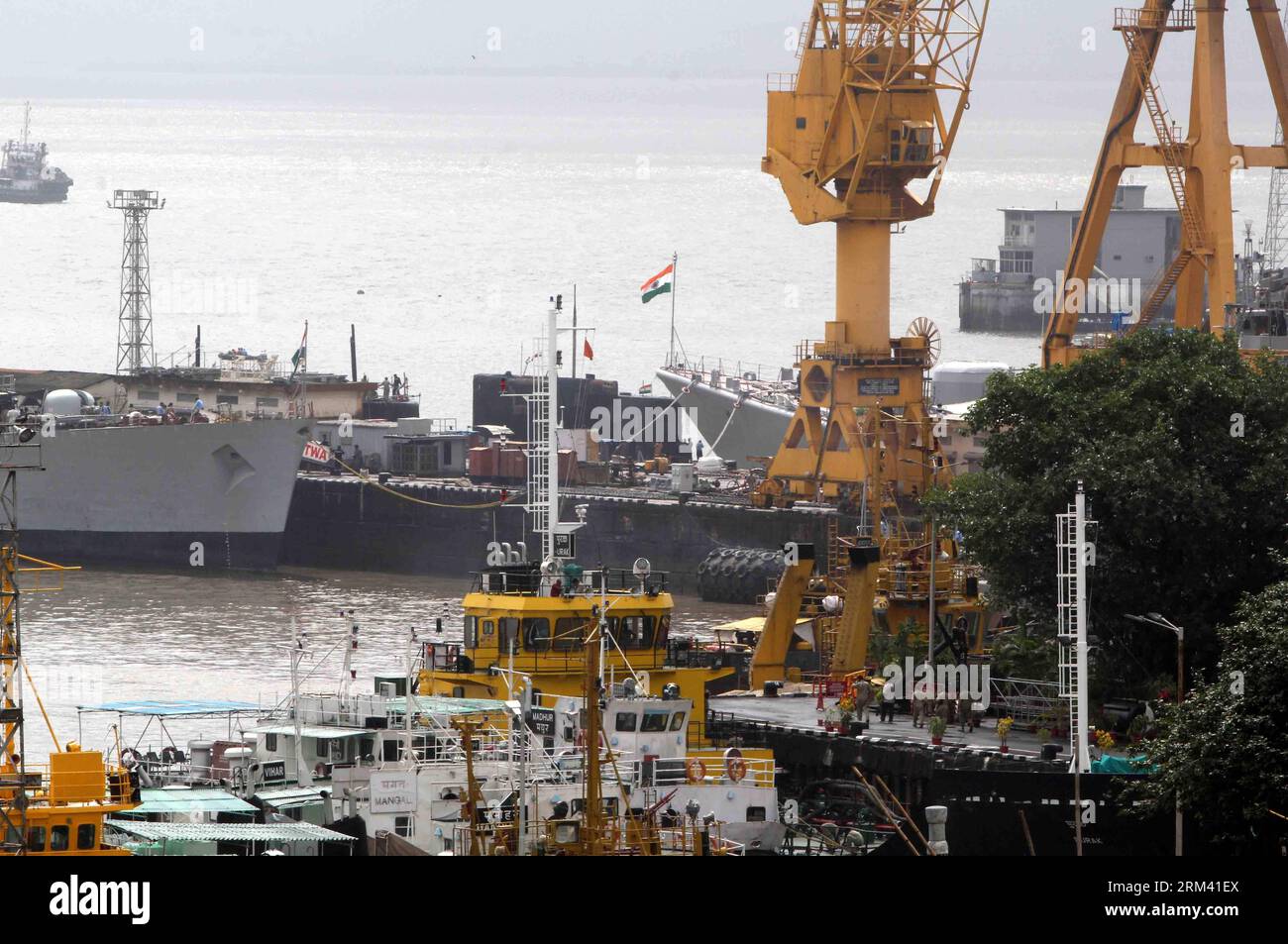Submarines at the mooring hi-res stock photography and images - Alamy