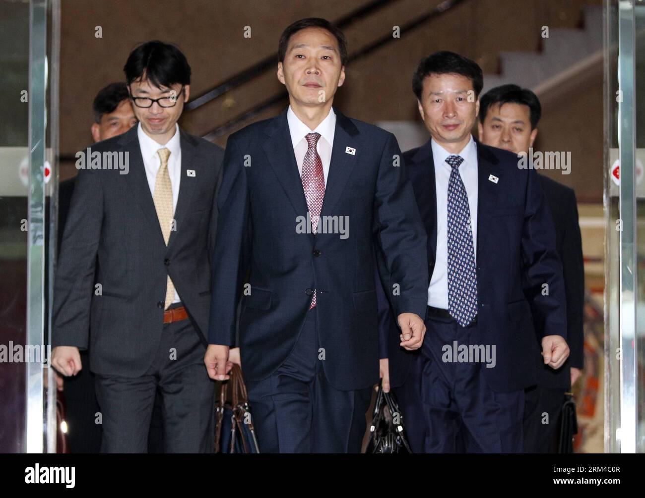 Joint management hi-res stock photography and images - Alamy