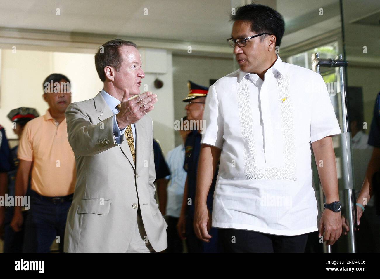 Dilg secretary hi-res stock photography and images - Alamy
