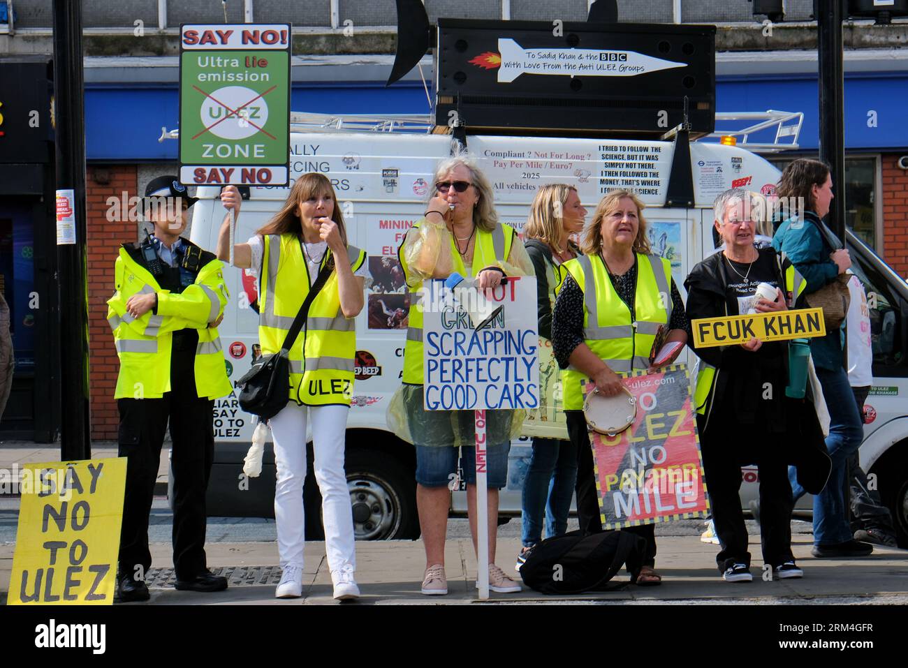 Ulez labour hi-res stock photography and images - Alamy