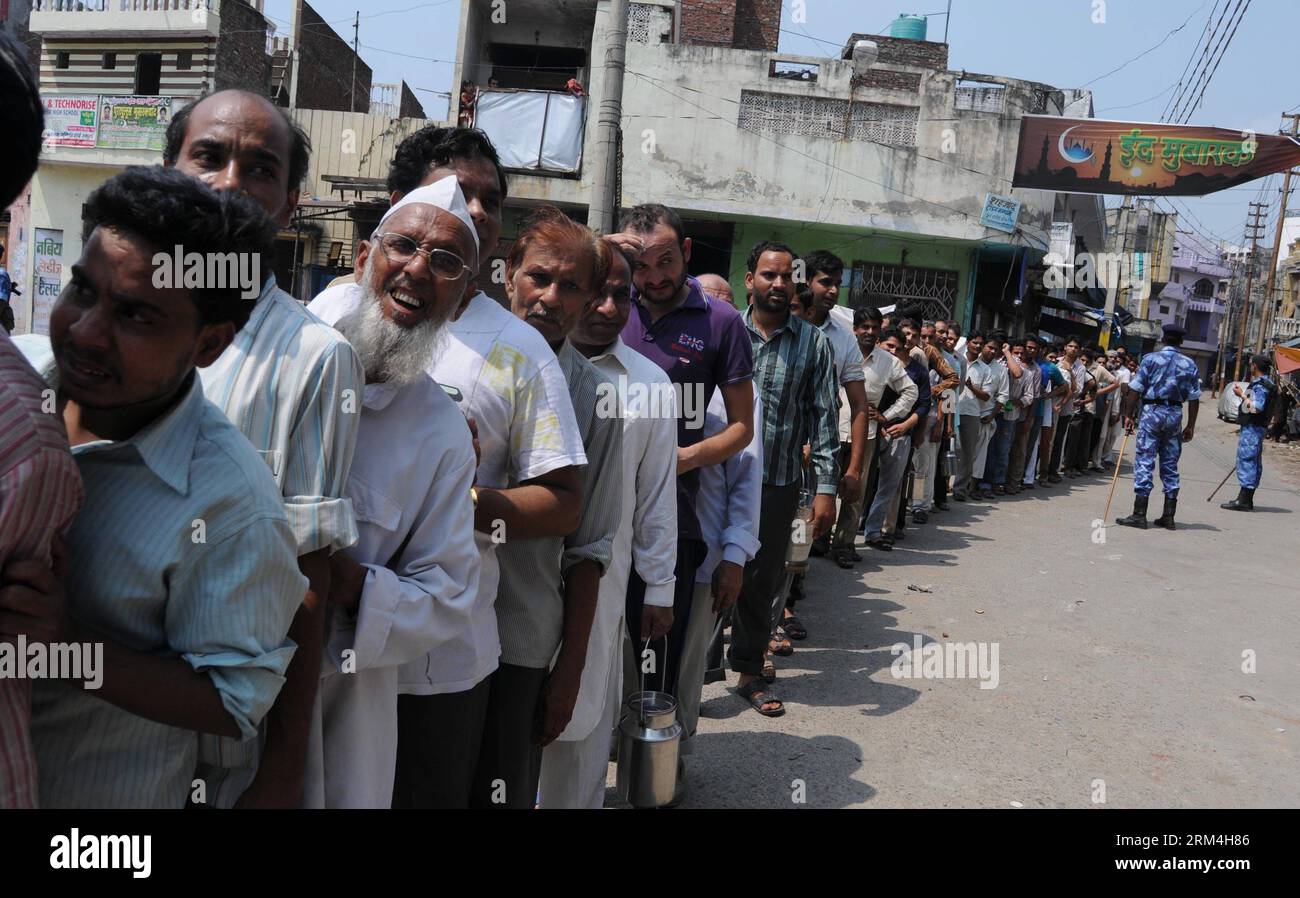 Hindu muslim riot hi-res stock photography and images - Alamy